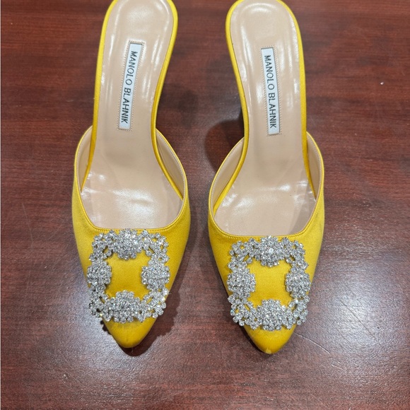 Manolo Blahnik | Shoes | Manolo Blahnik Hangisumo Yellow Satin Jewel ...